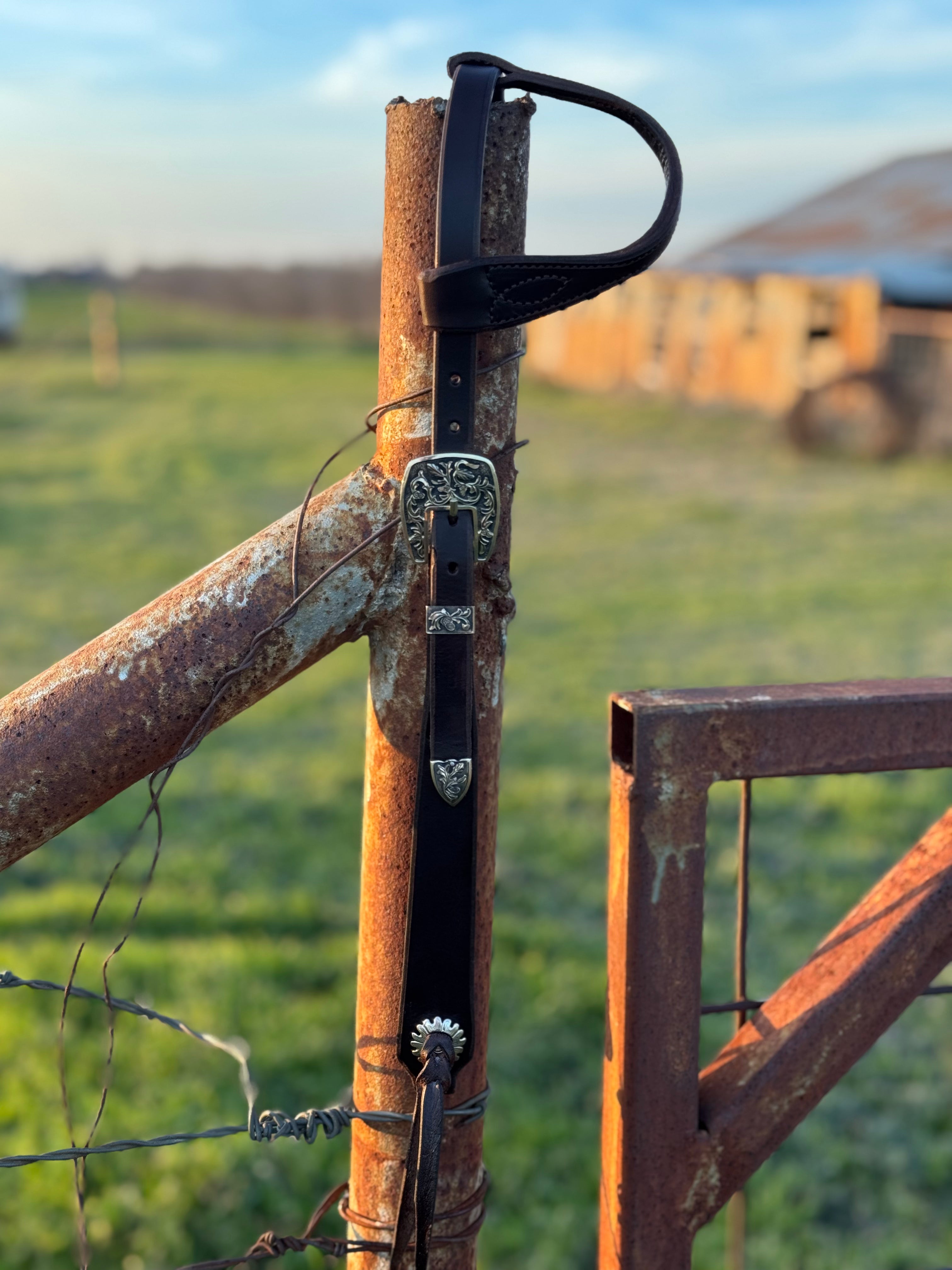 Chocolate Slide Ear – Randall Leather Designs