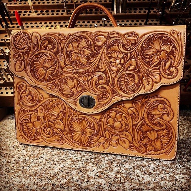 Randall Top Shelf – Randall Leather Designs